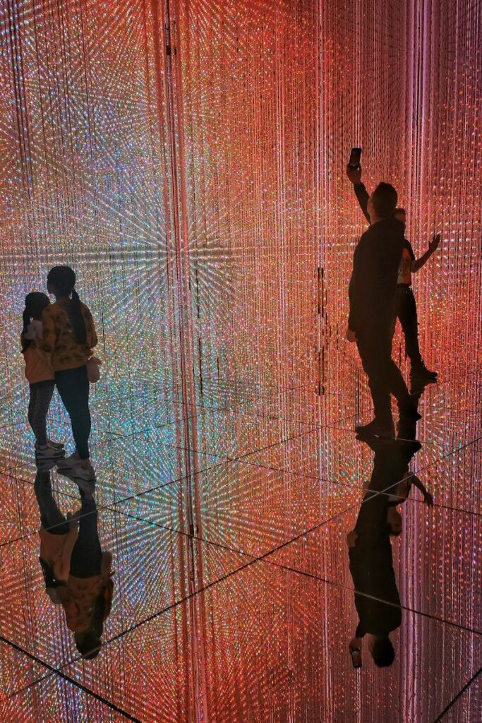 TeamLab Planets vs Borderless: Which One Wins and Why?