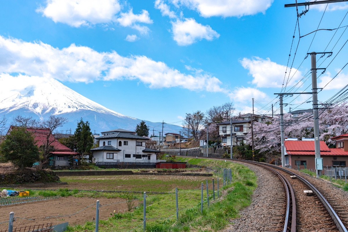 Fujisan View Express - The Best Way To See Mt Fuji On A Train