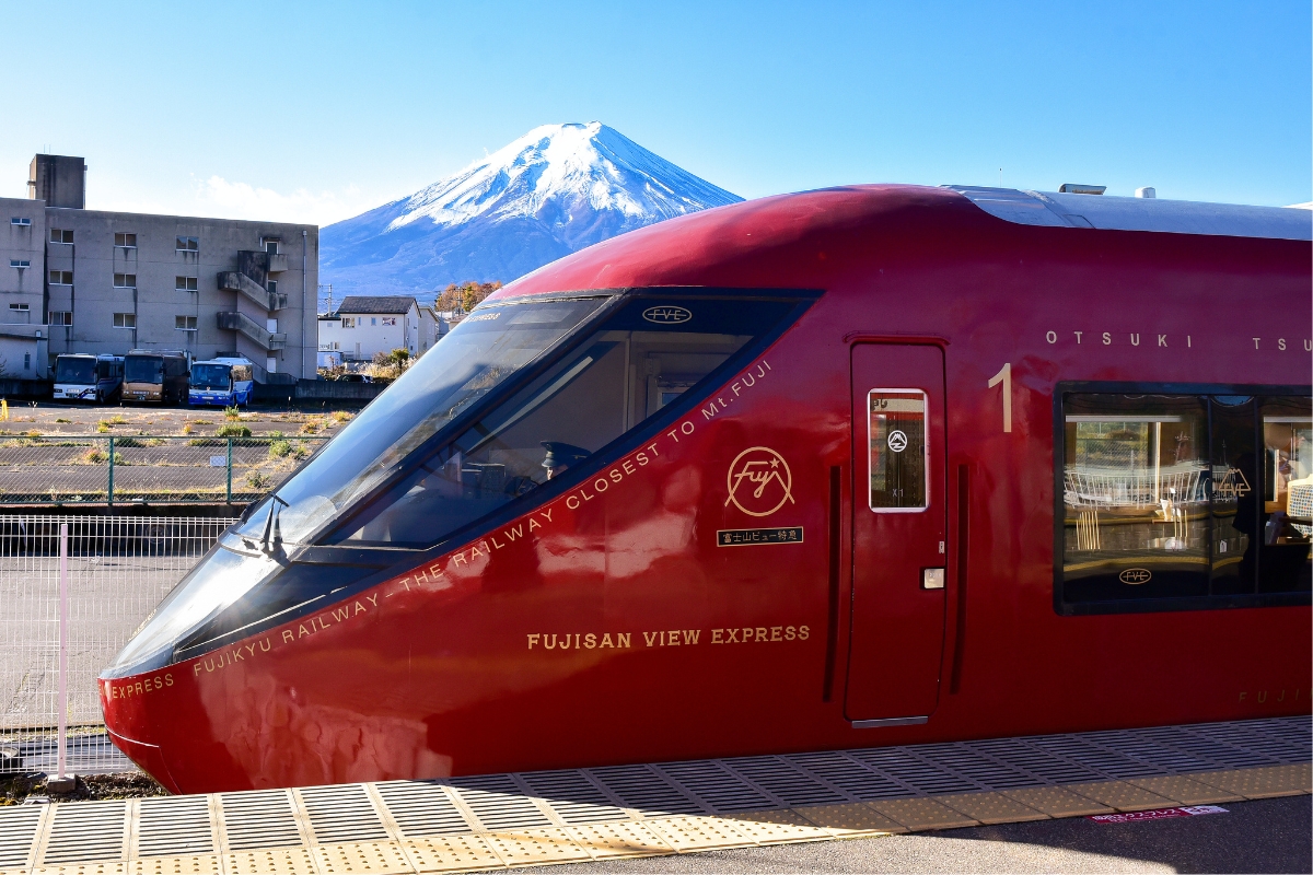 Fujisan View Express - The Best Way To See Mt Fuji On A Train
