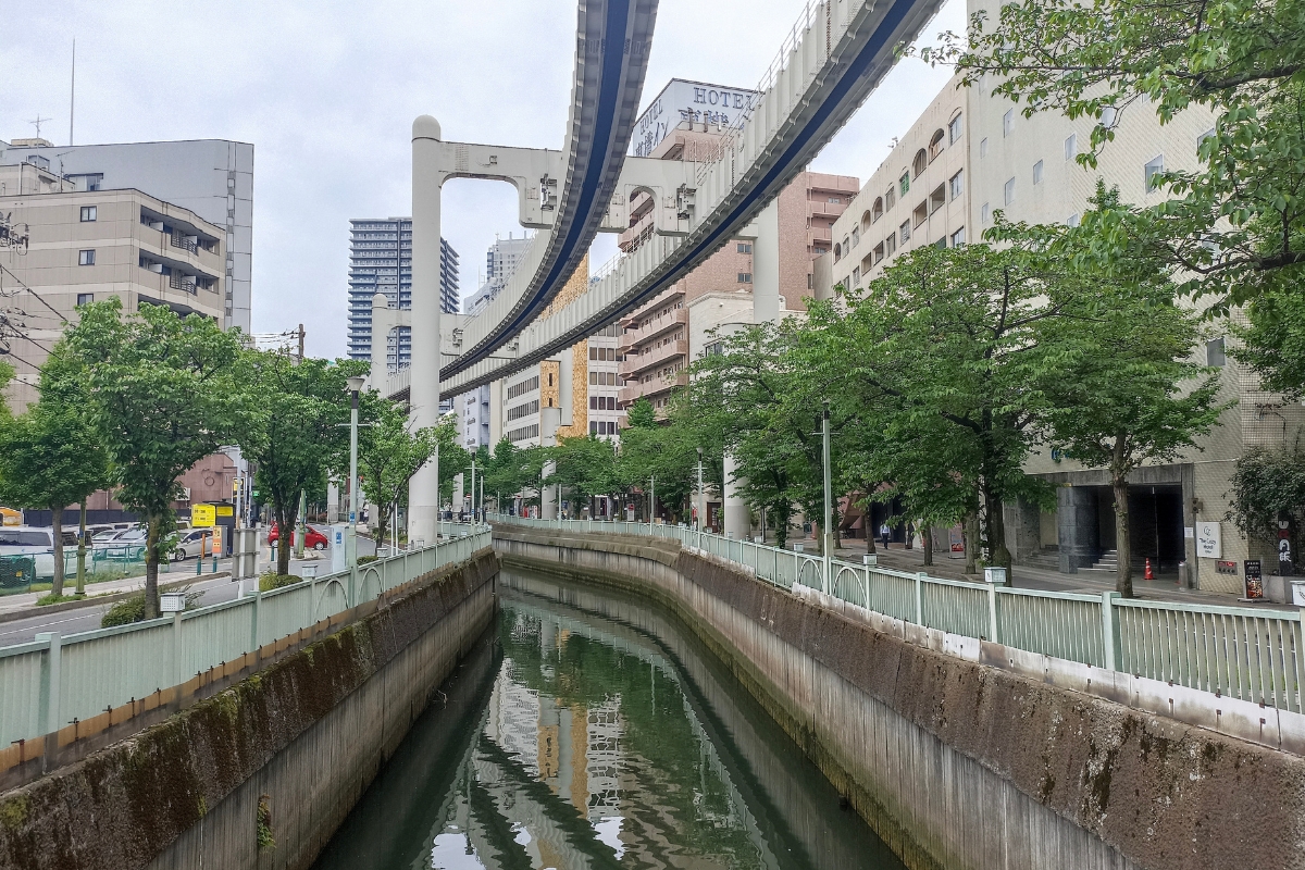 Chiba Monorail: The World's Longest Upside-Down Train Journey